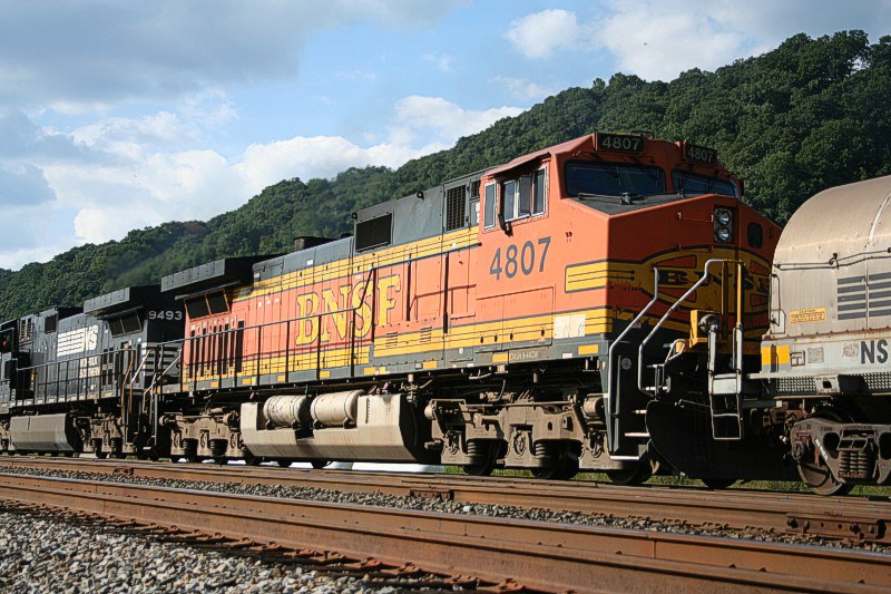 BNSF 4807